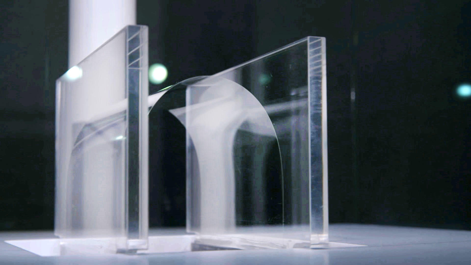 Ultra Thin Glass How Its Made Discovery Science